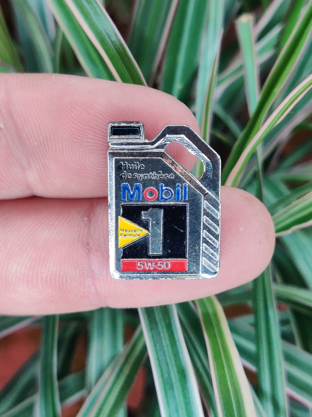 Mobil 5W 50 Car Oil Vintage Enamel Lapel Pin Badge. - Etsy