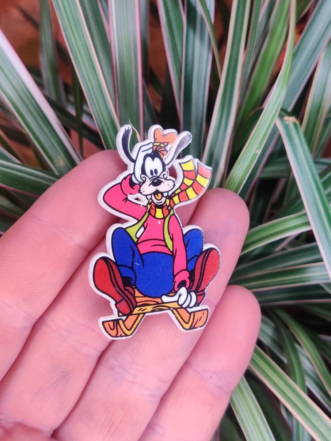 Goofy Sledging Disney Large Plastic Printed Vintage Pin Badge. - Etsy