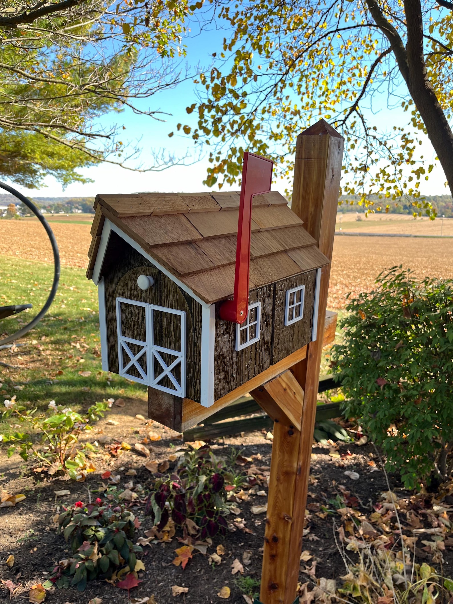 Wooden Amish Barn Mailbox | Cedar Shake Roof | Wood Mailbox | K1000 - Etsy