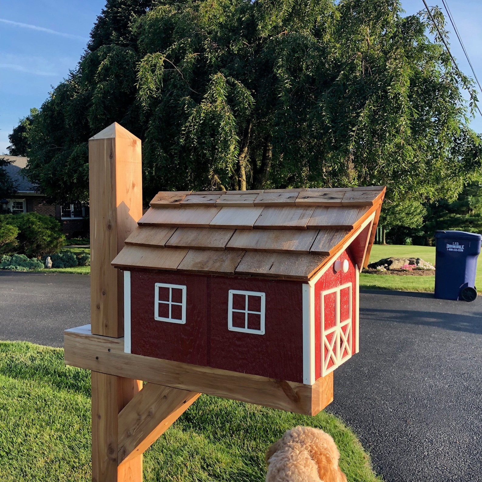 Wooden Amish Barn Mailbox | Cedar Shake Roof | Wood Mailbox | K1000 - Etsy