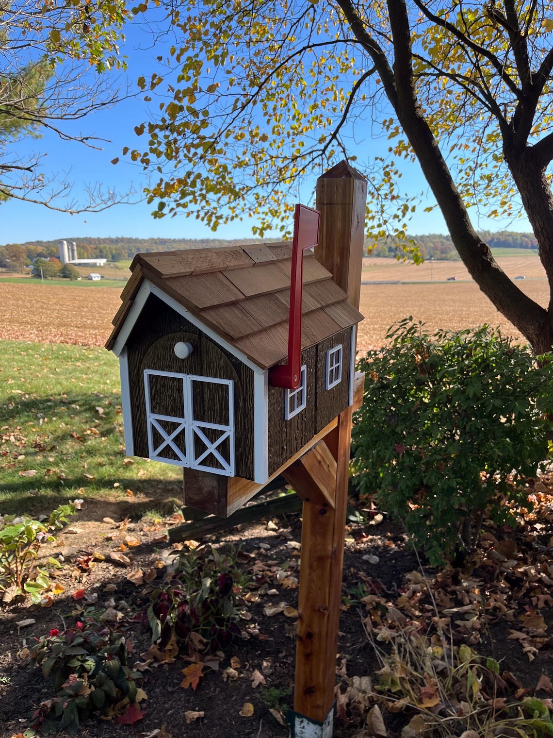 Wooden Amish Barn Mailbox | Cedar Shake Roof | Wood Mailbox | K1000 - Etsy