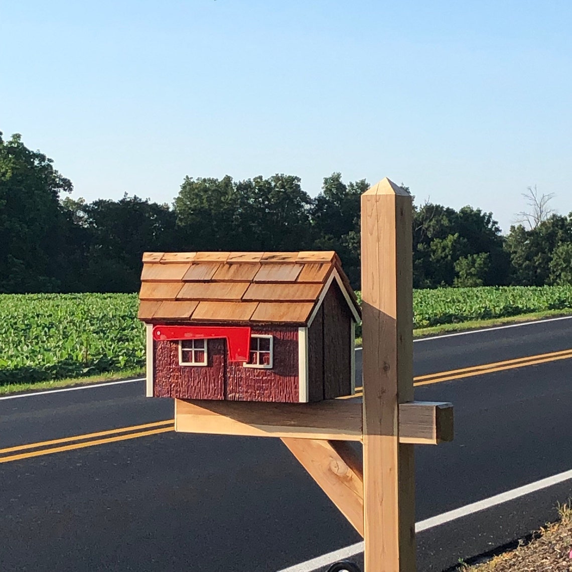 Wooden Amish Barn Mailbox | Cedar Shake Roof | Wood Mailbox | K1000 - Etsy