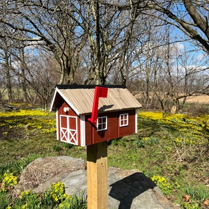 Wooden Barn Mailbox With a Durable Vinyl Shake Roof | Amish Made ...