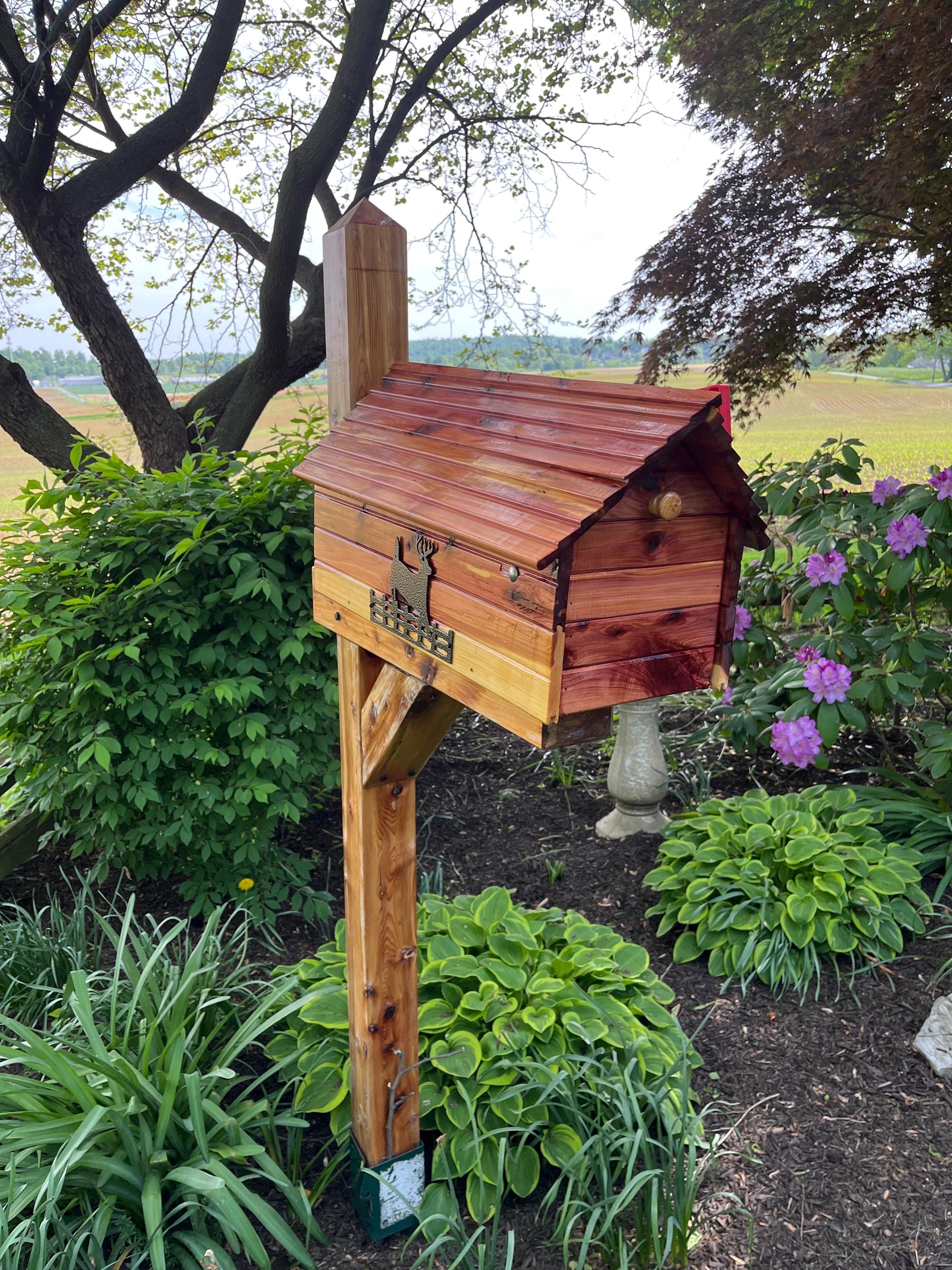 The Stone Bridge Cedar Mailbox | Varnished Cedar Log Cabin Mailbox With ...