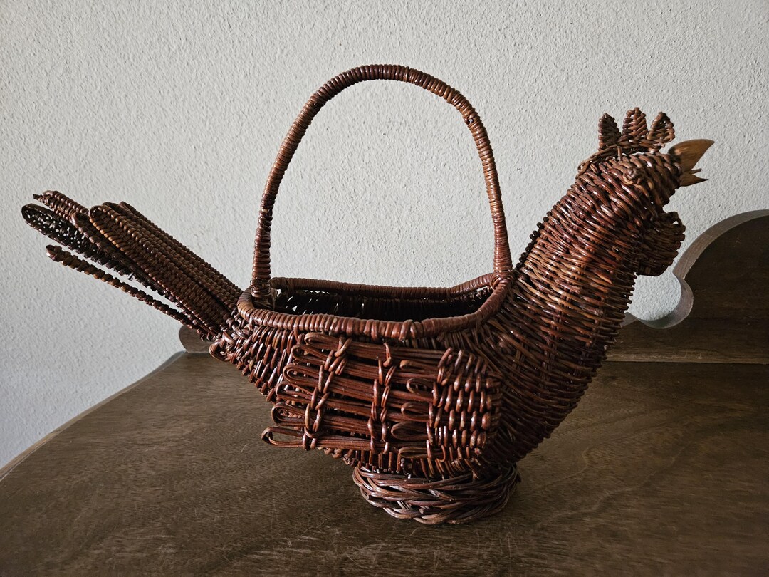 Vintage Farmhouse Style Wicker Chicken Basket - Etsy
