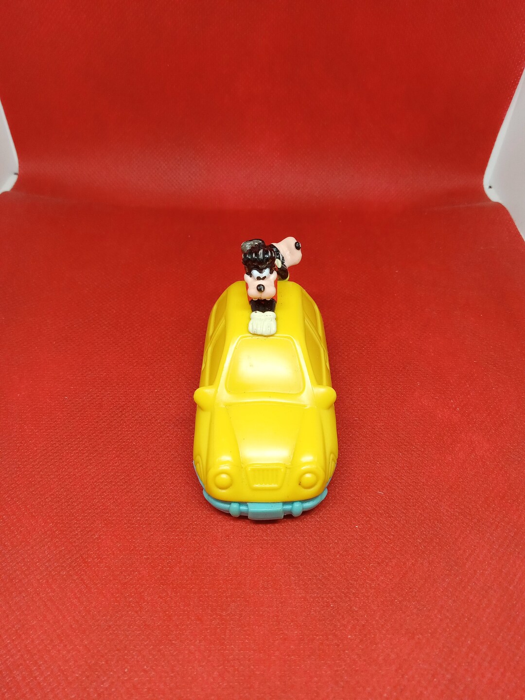 Goofy and Max's Runaway Yellow Car - Etsy