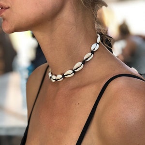 Shell Choker Necklace, Cowrie Chocker, Black Shell Adjustable Necklace ...