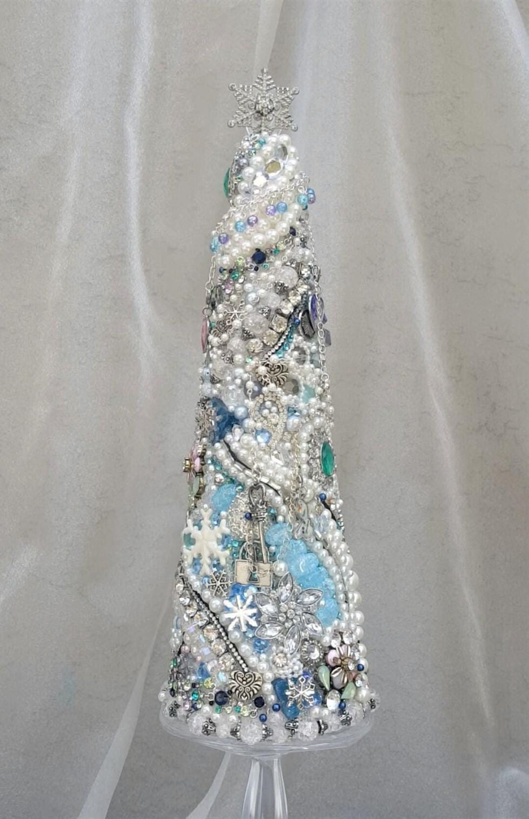 Sparkly Snowflake Bejeweled Tree, Elegant Christmas Gift, Snowflake ...