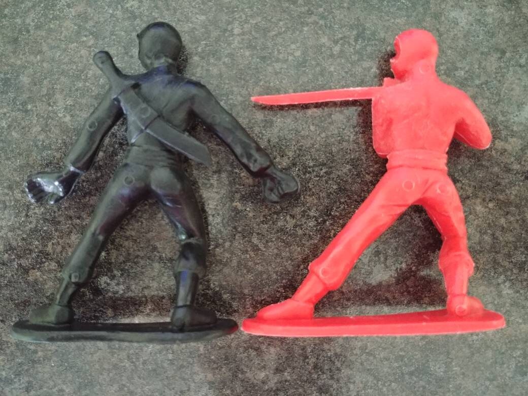 Rare plastic lot of 2 Army Men red and black plastic Ninjas | Etsy