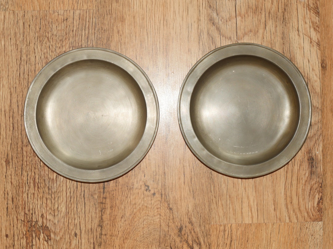 Vintage Crown & Rose London Pewter Plates - Set of 2 - 9" (23cm) Dinner ...