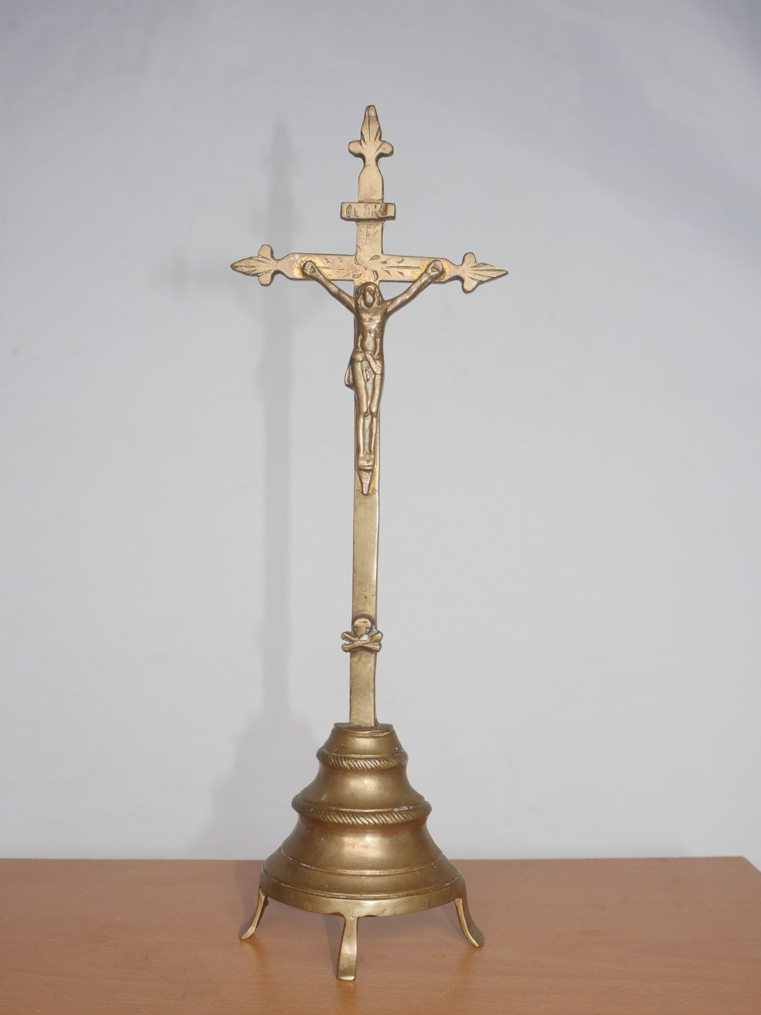 Lot Nr 617 Old Antique Brass Standing Cross Crucifix Jesus Christ ...