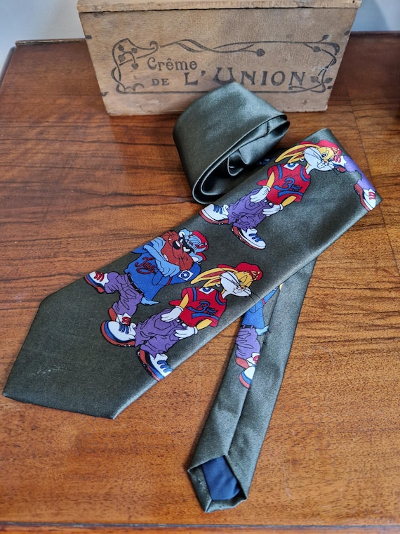 1990s Taz and Bugs Bunny, hip hop, kriss kross, Loone… - Gem