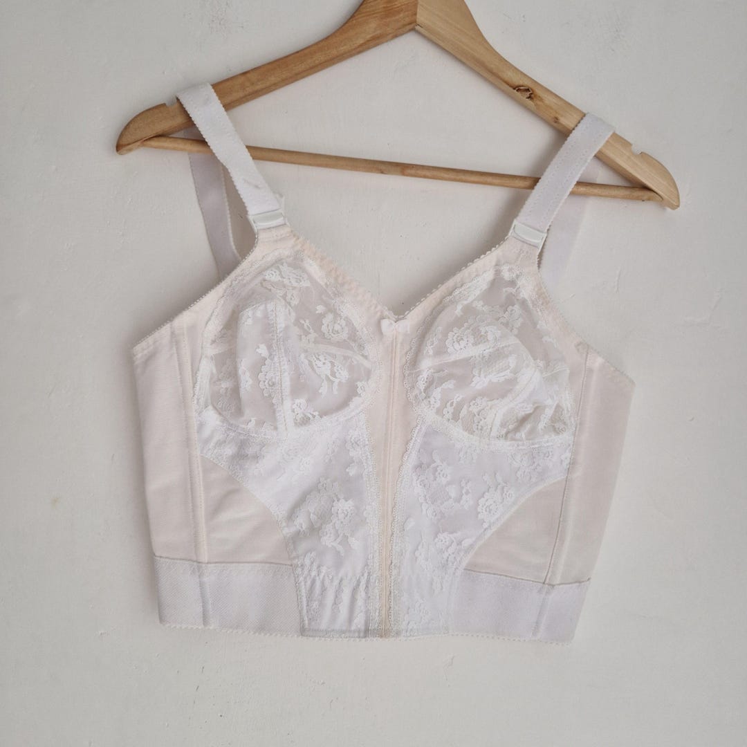 Vintage Triumph Doreen Lacy Extra Longline Bra Size 38b in White and ...