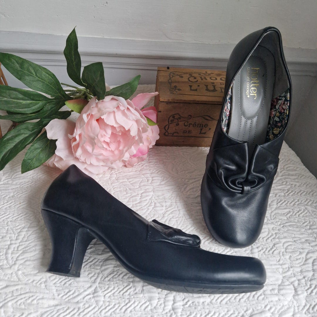 Womens 90s Does 40s Hotter Donna Black Leather Court Shoes With Rouched ...