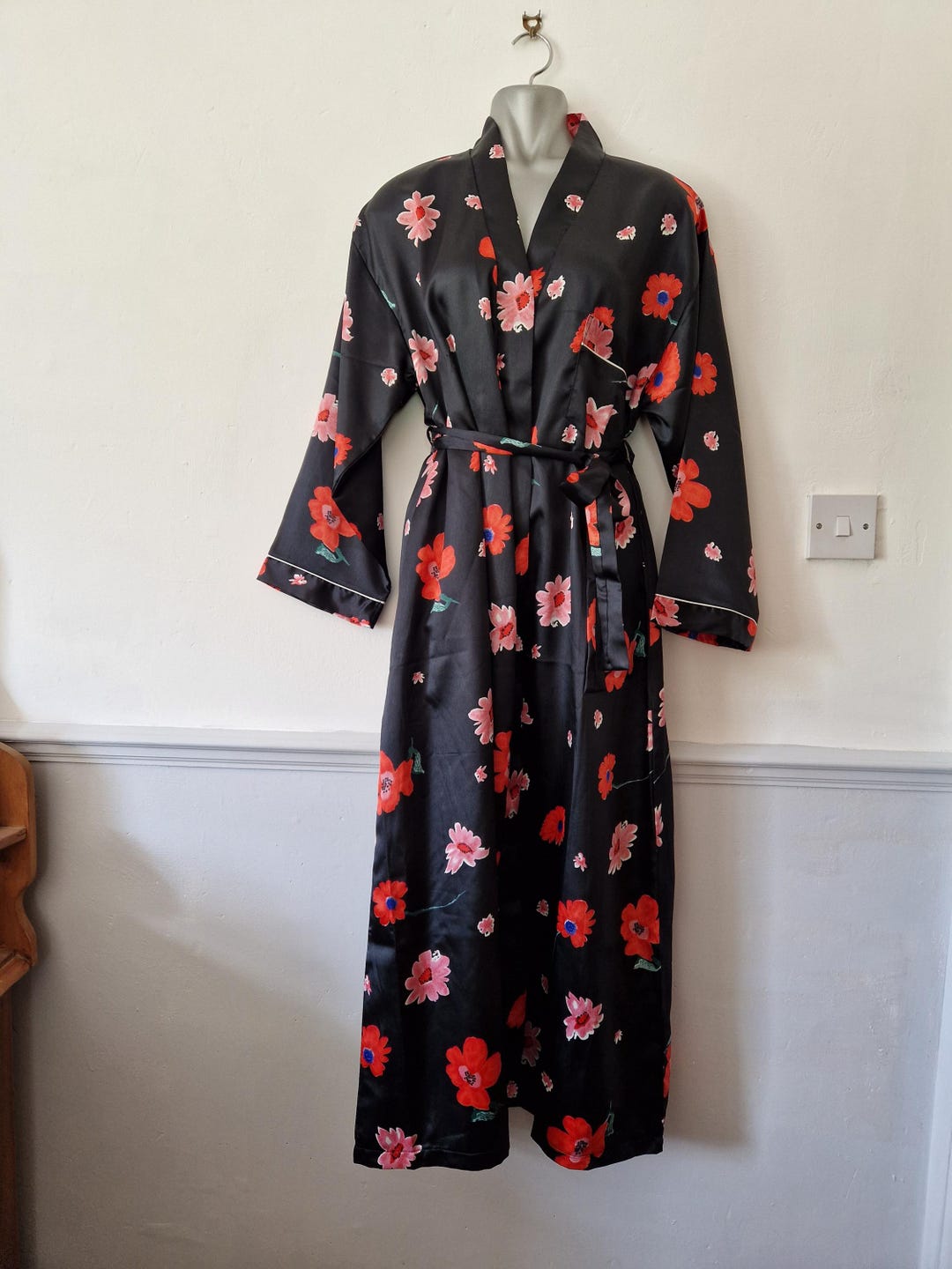 Oriental Style Satin Robe in Black With Vibrant Red and Pink Floral ...
