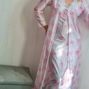 Vintage Dressing Gown and Neglege Set, Matching Floral Pink Robe ...