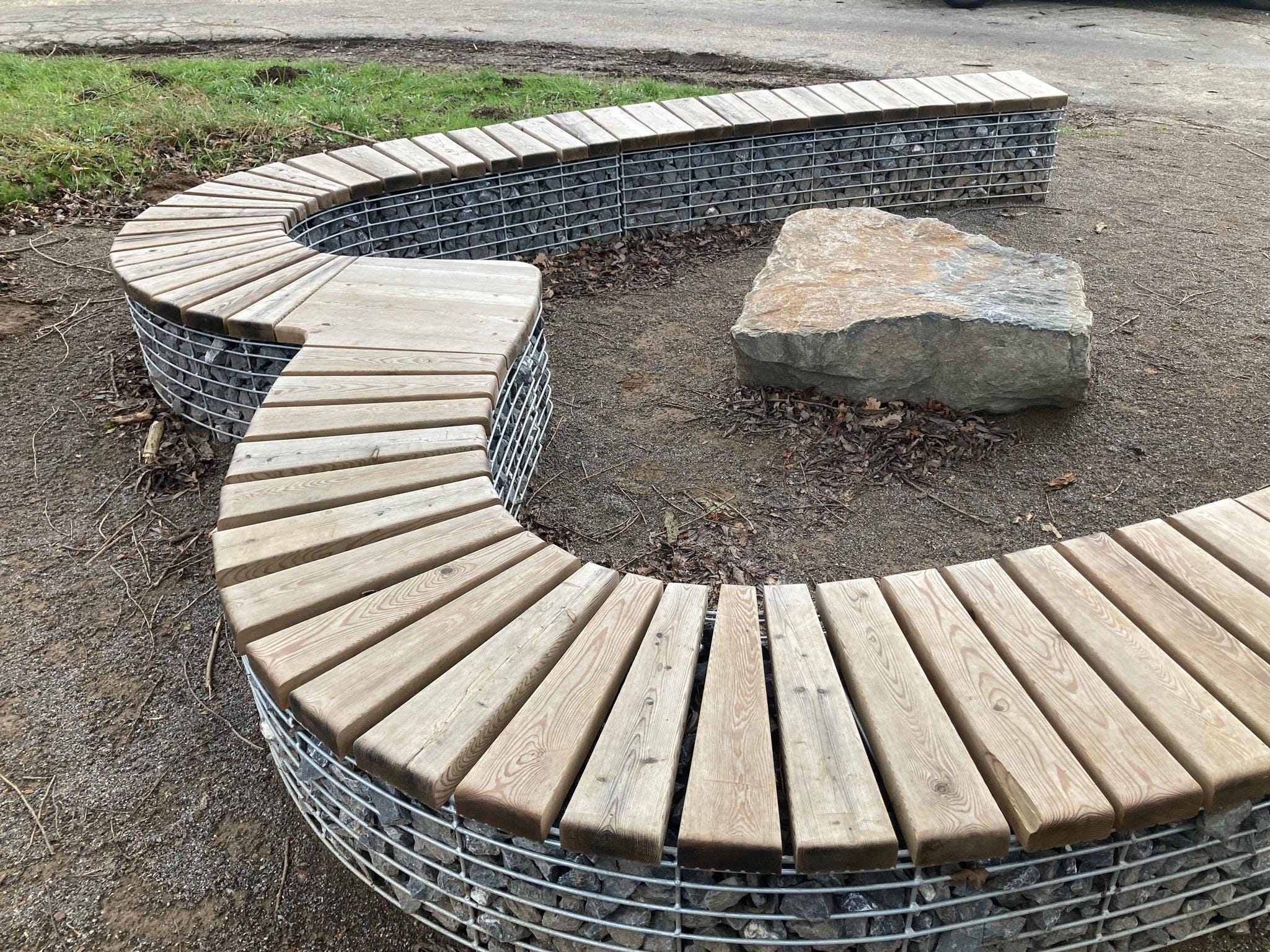 Curved Gabion Bench - Etsy UK