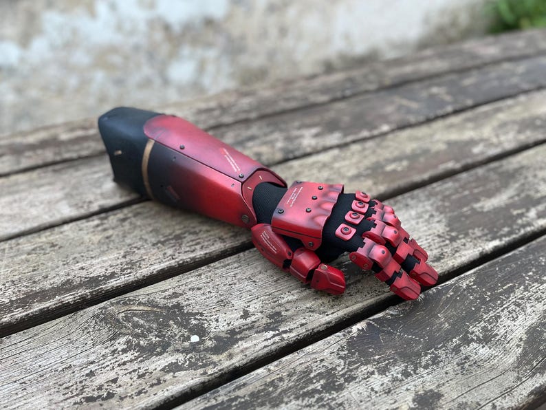 Venom Snake Bionic Arm: MGS (wearable) - Etsy