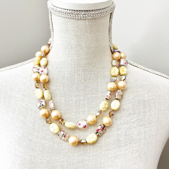 Vintage 50's Pearl, Aurora Borealis and Confetti Bead… - Gem