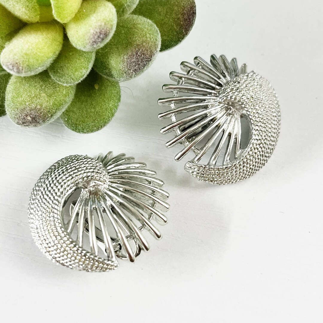Sarah Coventry Atomic Swirl Vintage Silver Clip Earrings - Etsy