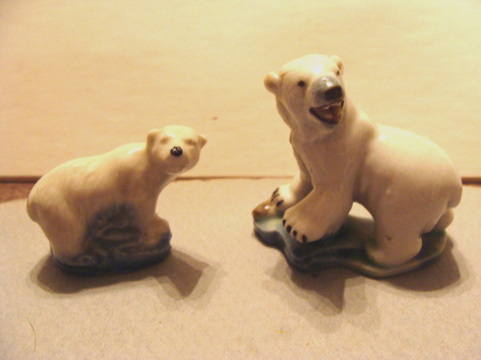 Wade Polar Bears Figures Vintage Pair - Etsy