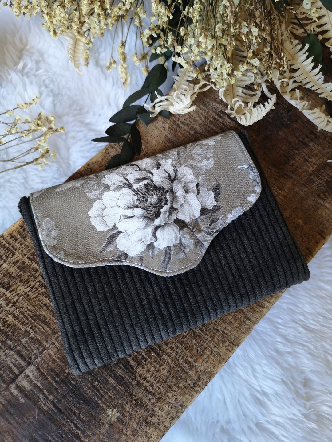 Ribbed Card Holder / Vehicle Paper Holder / Registration Card - Etsy