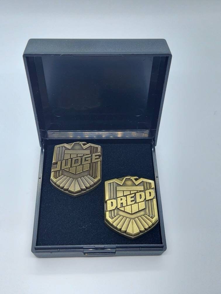 Judge Pins Deluxe. - Etsy