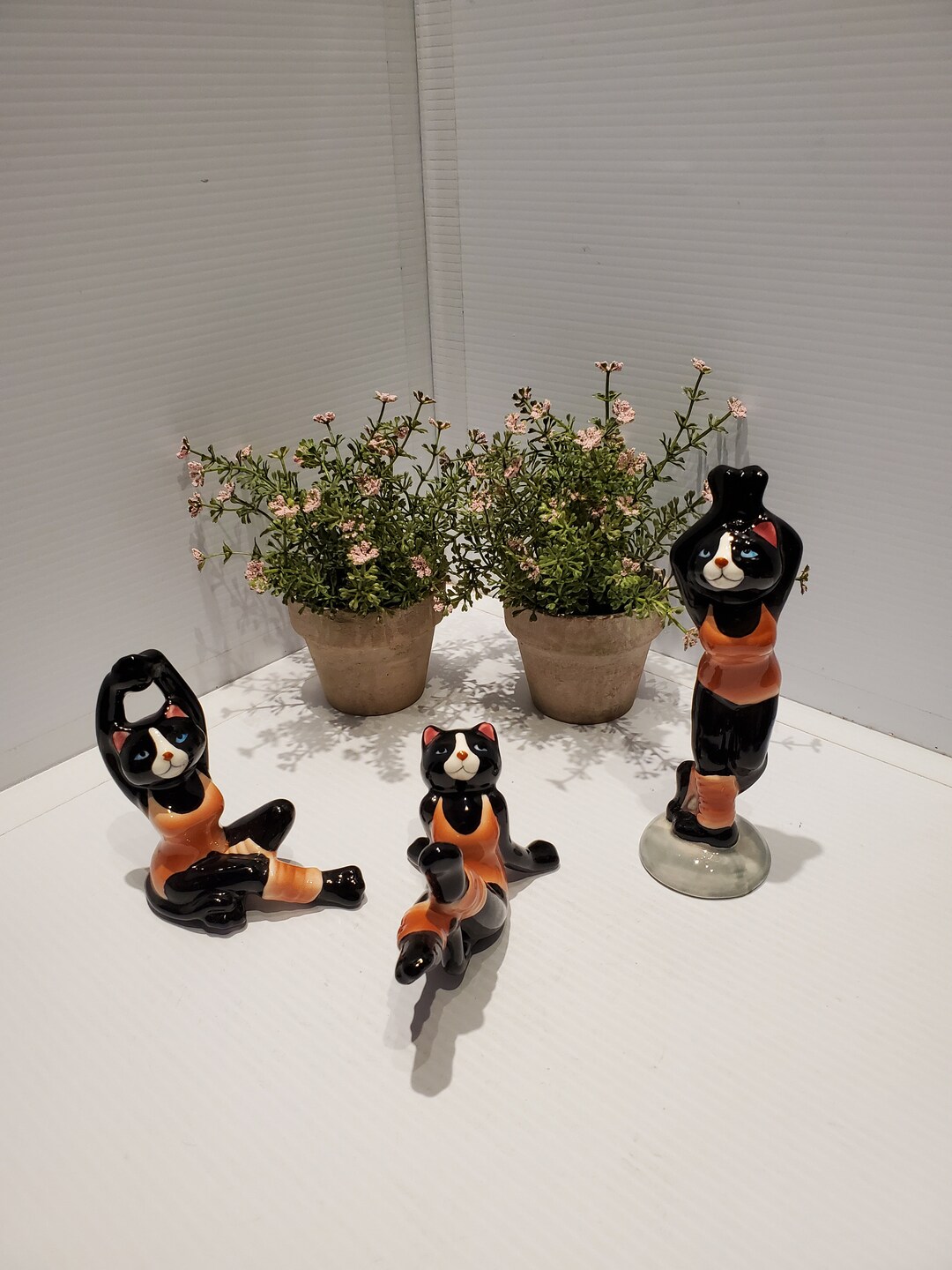 Vintage Ceramic Yoga Exercise Cat Figurine Set, Kitsch Cat Figurines ...