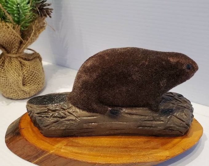 Vintage Rustic Flocked Beaver Statue, Plastic Log, Wood Slice, Rustic ...