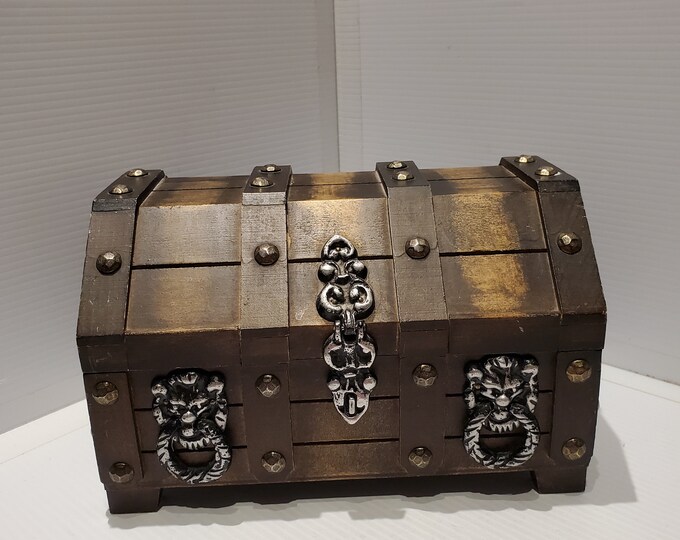 Vintage Medieval Style Musical Wood Chest Trunk, Old Wood Decorative ...