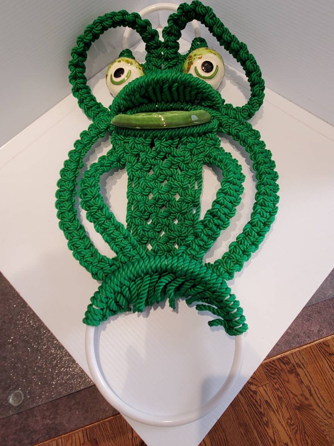 Vintage Green Frog Macrame Towl Holder, Macrame Wall Art, Frog Decor ...