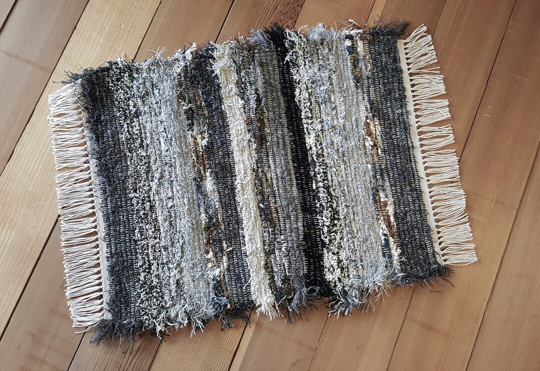 20" X 25" Black, Gray, Tan & Oatmeal U. S. Hand Woven Textured Small ...