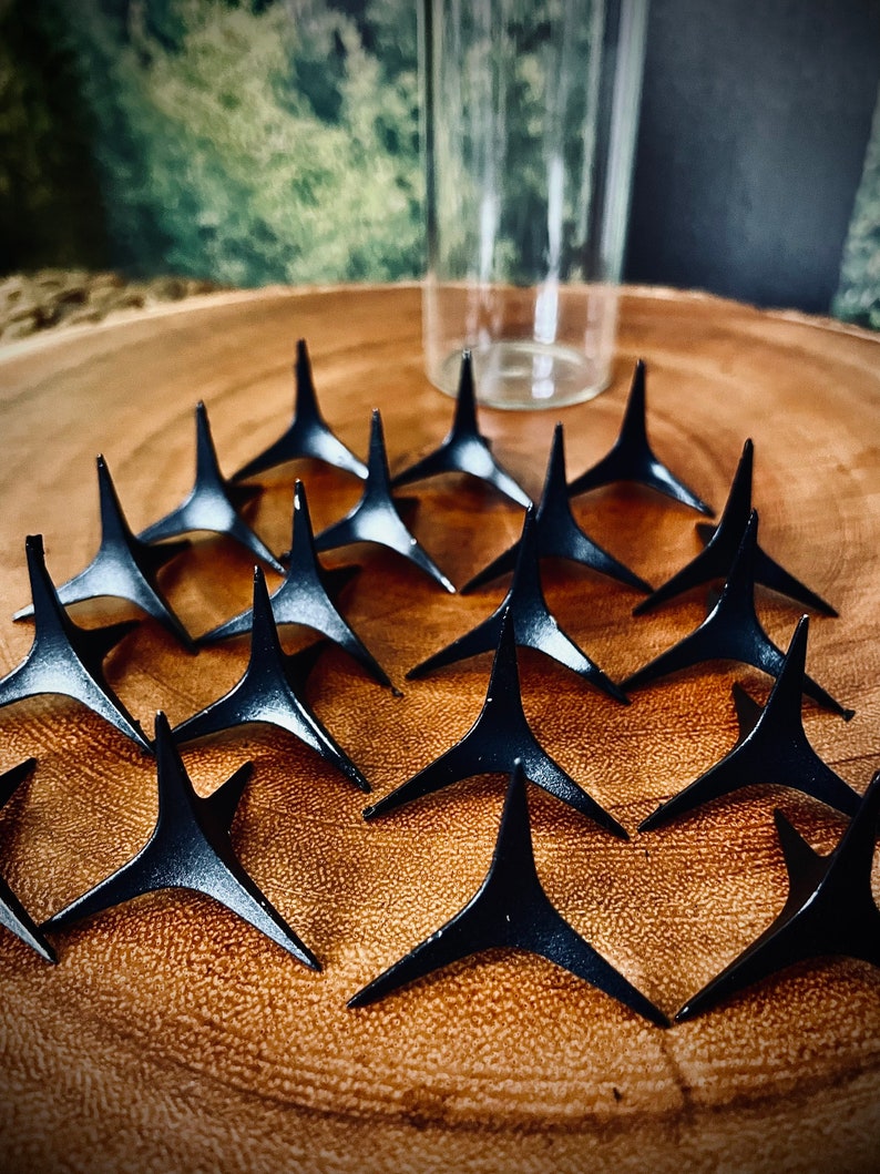 Set of 18 Japanese Makibishi 撒菱 / Tetsubishi 鉄菱 Caltrops & - Etsy