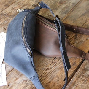 Personalized Leather Travel Belt Bag, Handcrafted Small Bag, Stylish ...