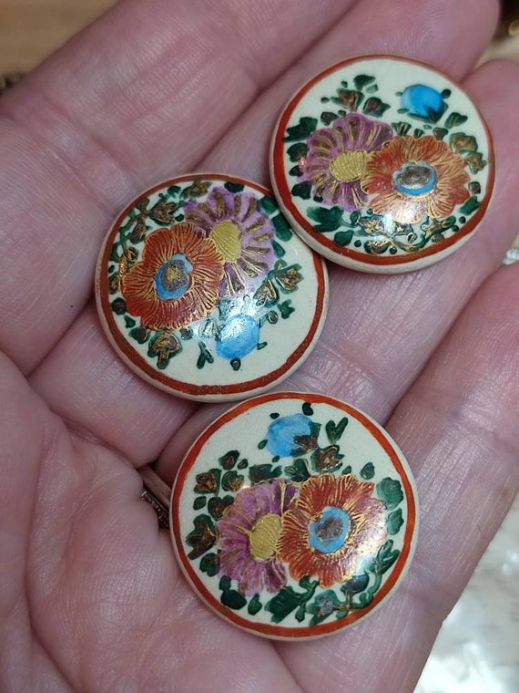 Floral Satsuma Button - Etsy