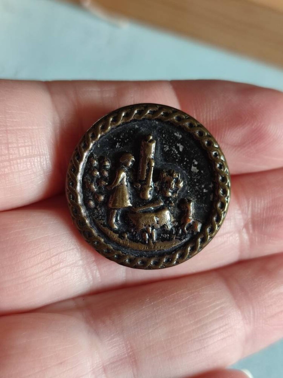 Antique brass japanned button - Etsy 日本
