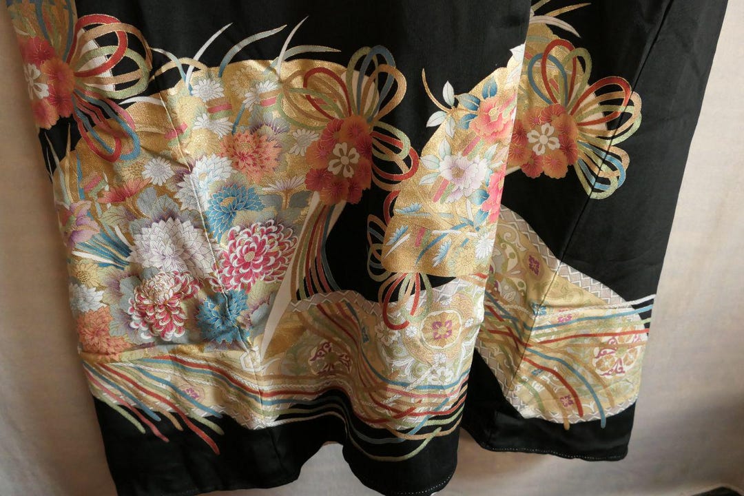 Noble Vintage Original Japanese Tomesode Silk Crepe Handpainted & Gold ...