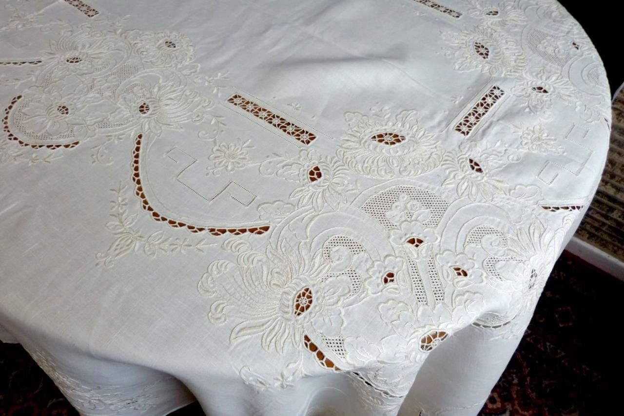 N90 Gorgeous Large Antique Linen Tablecloth Blossom Design Several ...
