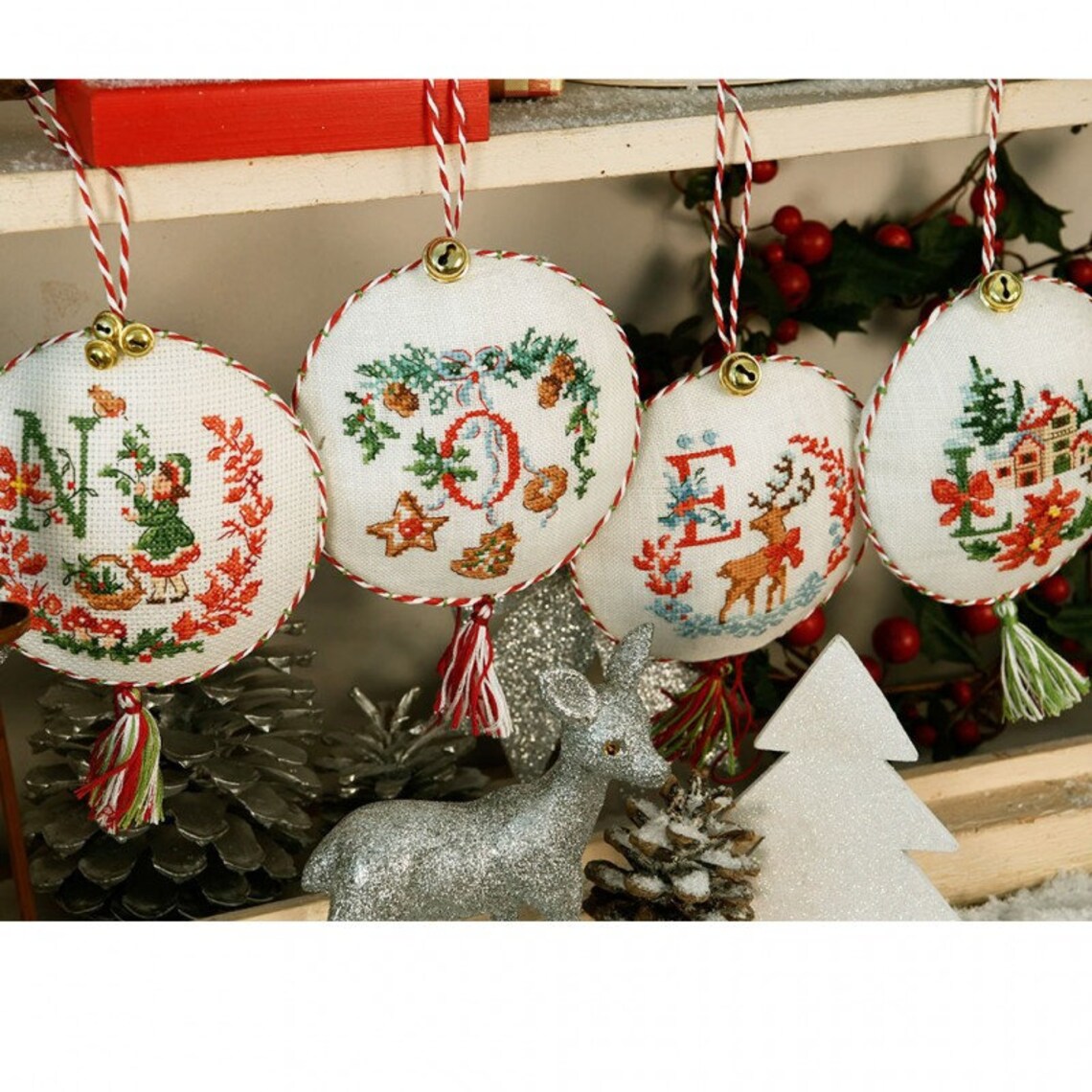The « Christmas » Alphabet Chart - Etsy