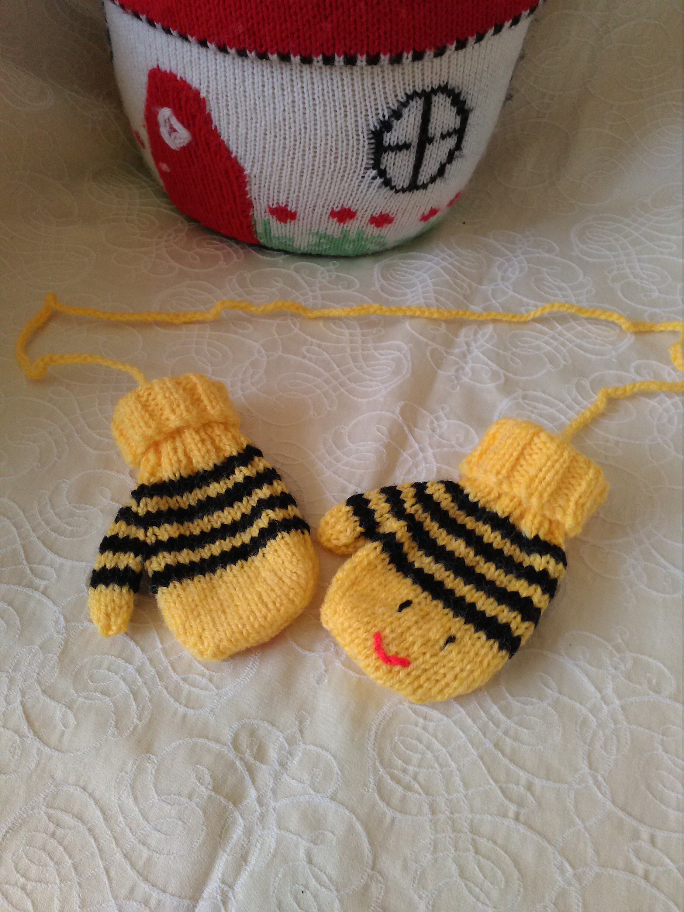 Hand Knitted Bumble Bee Mittens for 1-2 Yrs - Etsy UK