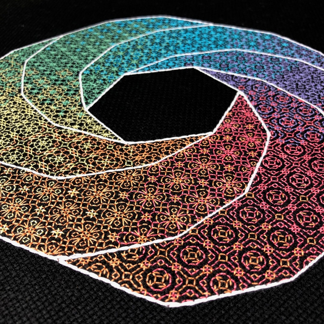 Penrose Wheel Blackwork Pattern - Etsy