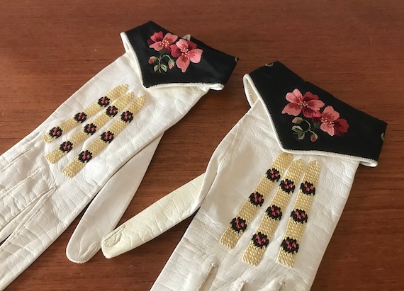 1920’s Kid Leather Hand Embroidered Women’s Gloves, B… - Gem