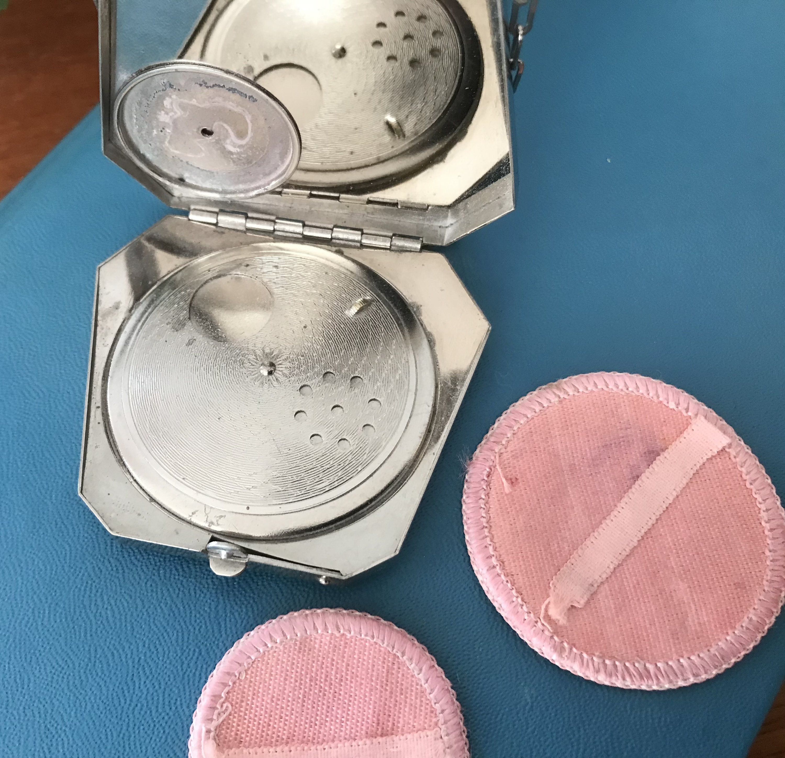 Art Deco Mcrae & Keller Wrist Makeup Compact, Vintage 1920's Compact ...