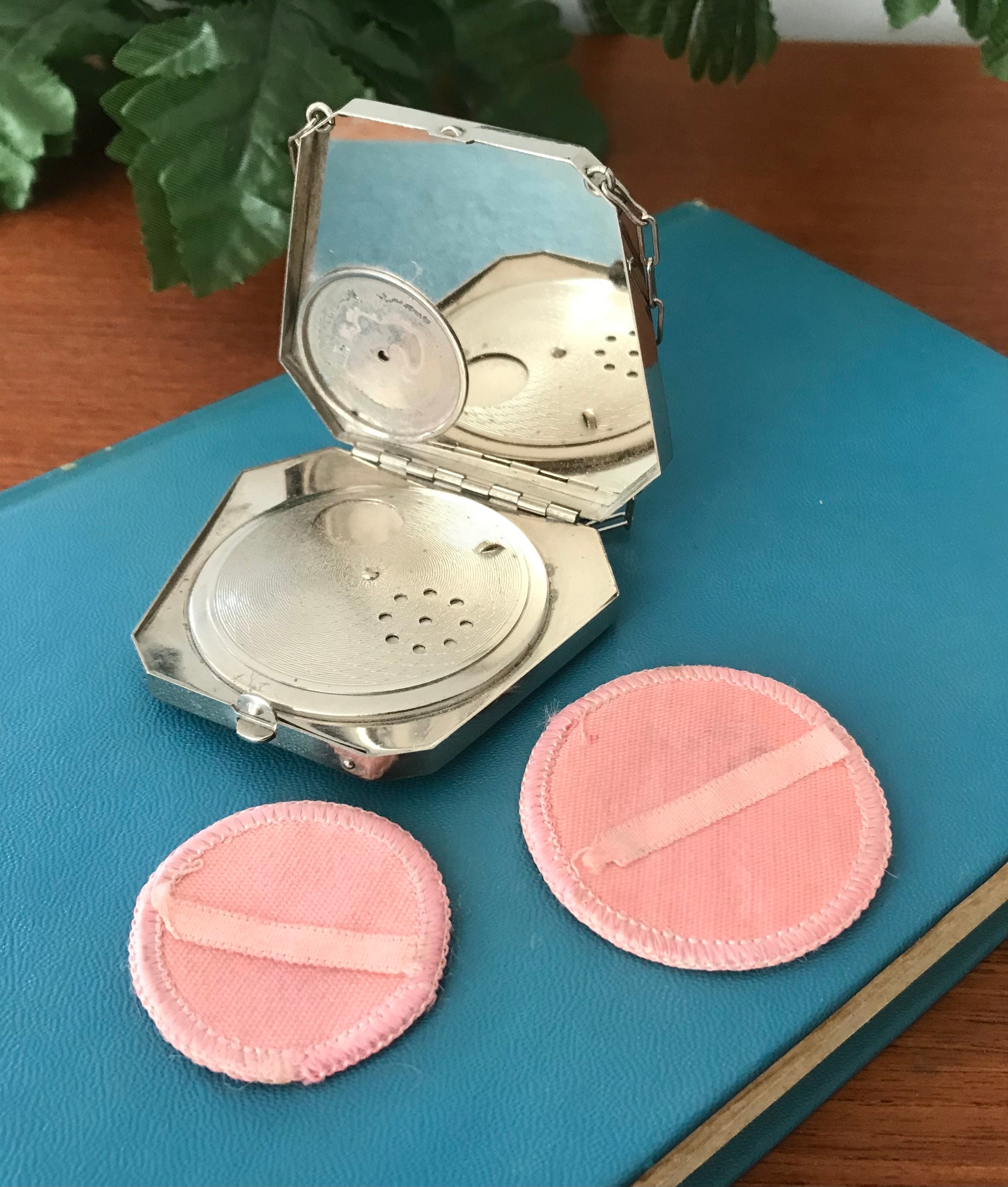 Art Deco Mcrae & Keller Wrist Makeup Compact, Vintage 1920's Compact ...