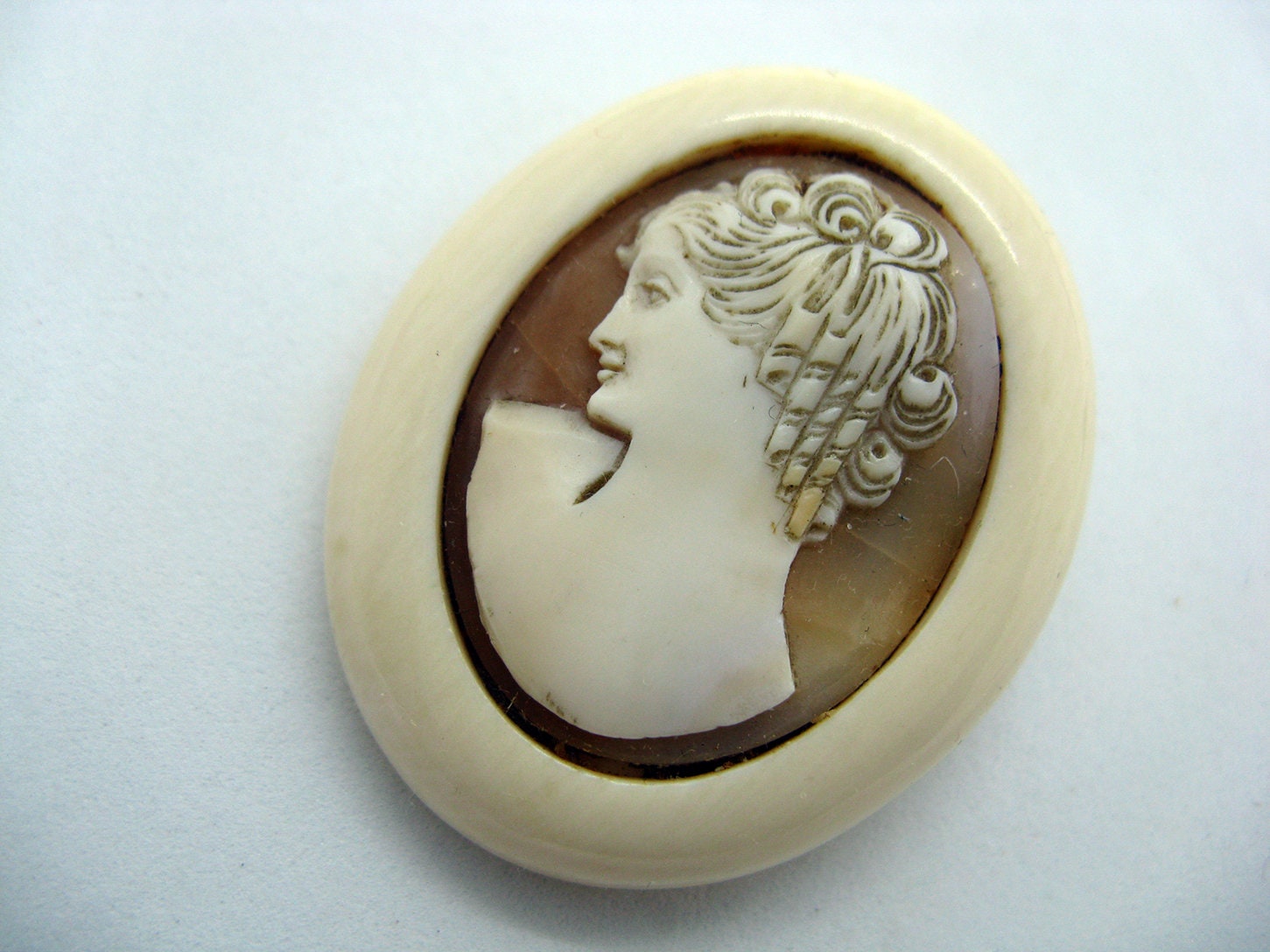 Rare Vintage Brooch, Natural Shell, Hand Carved - Etsy