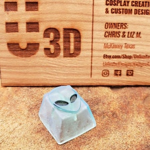 Alien Head Keycap Flying Saucer Little Green Men UFO - Etsy