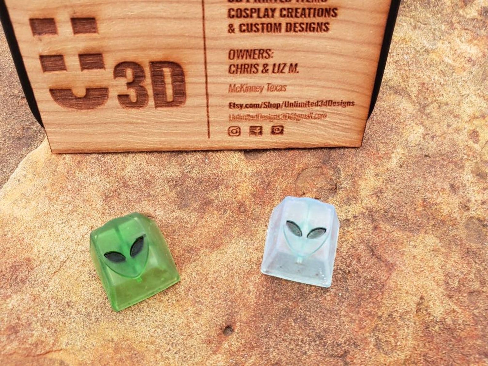 Alien Head Keycap Flying Saucer Little Green Men UFO | Etsy