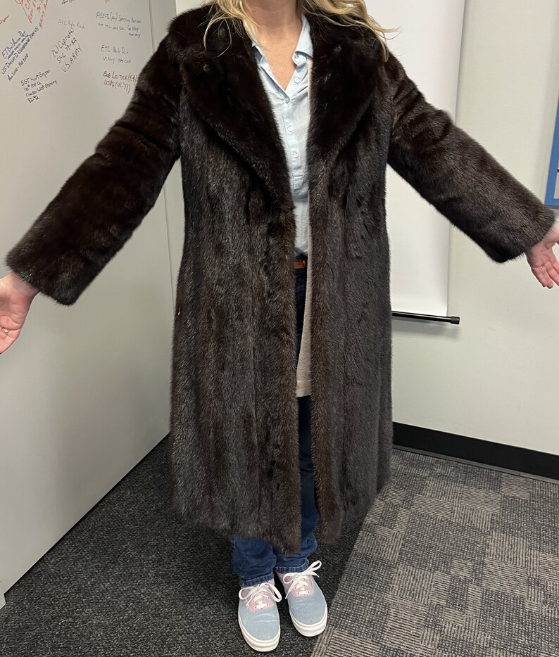 Vintage 1950-60s Arthur Dark Brown Mink Coat in Perfect Condition ...