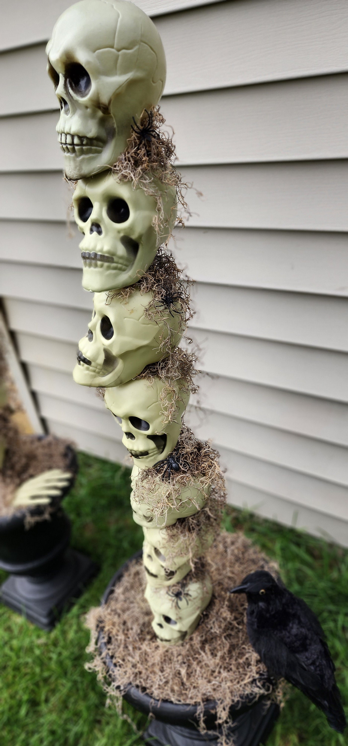 Stacked Skulls, 57in Glowing Skulls, Illuminated Skulls, Skulls for ...