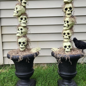 Stacked Skulls, 57in Glowing Skulls, Illuminated Skulls, Skulls for ...